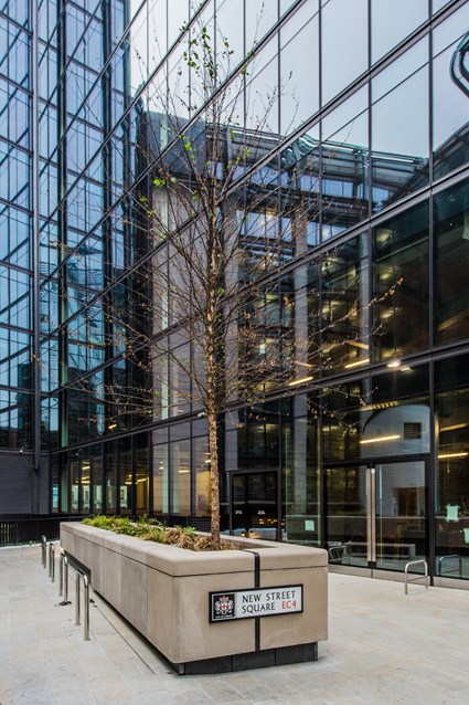 Downloads: One New Street Square | www.skanska.pl