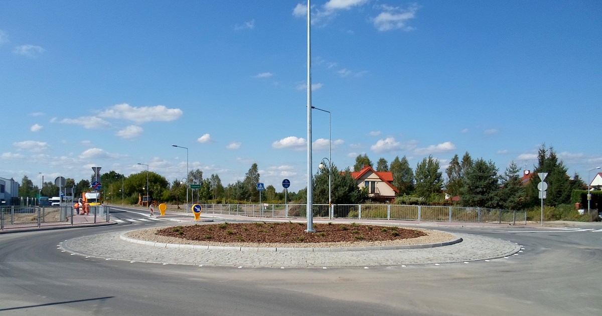 Nowe rondo w Jabłonnej już otwarte | www.skanska.pl