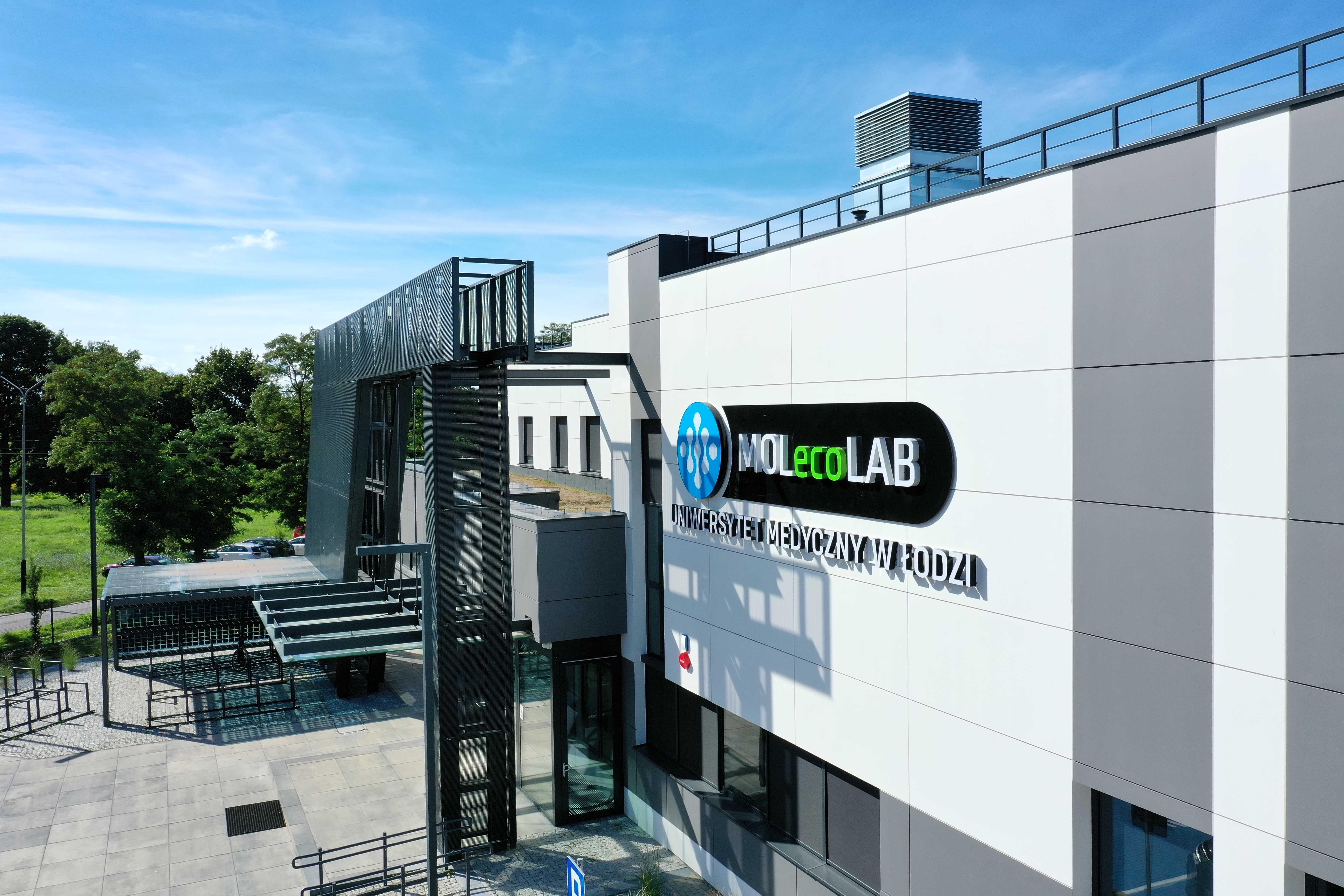 Centrum Badań Molekularnych Chorób Cywilizacyjnych MOLecoLAB | www.skanska.pl