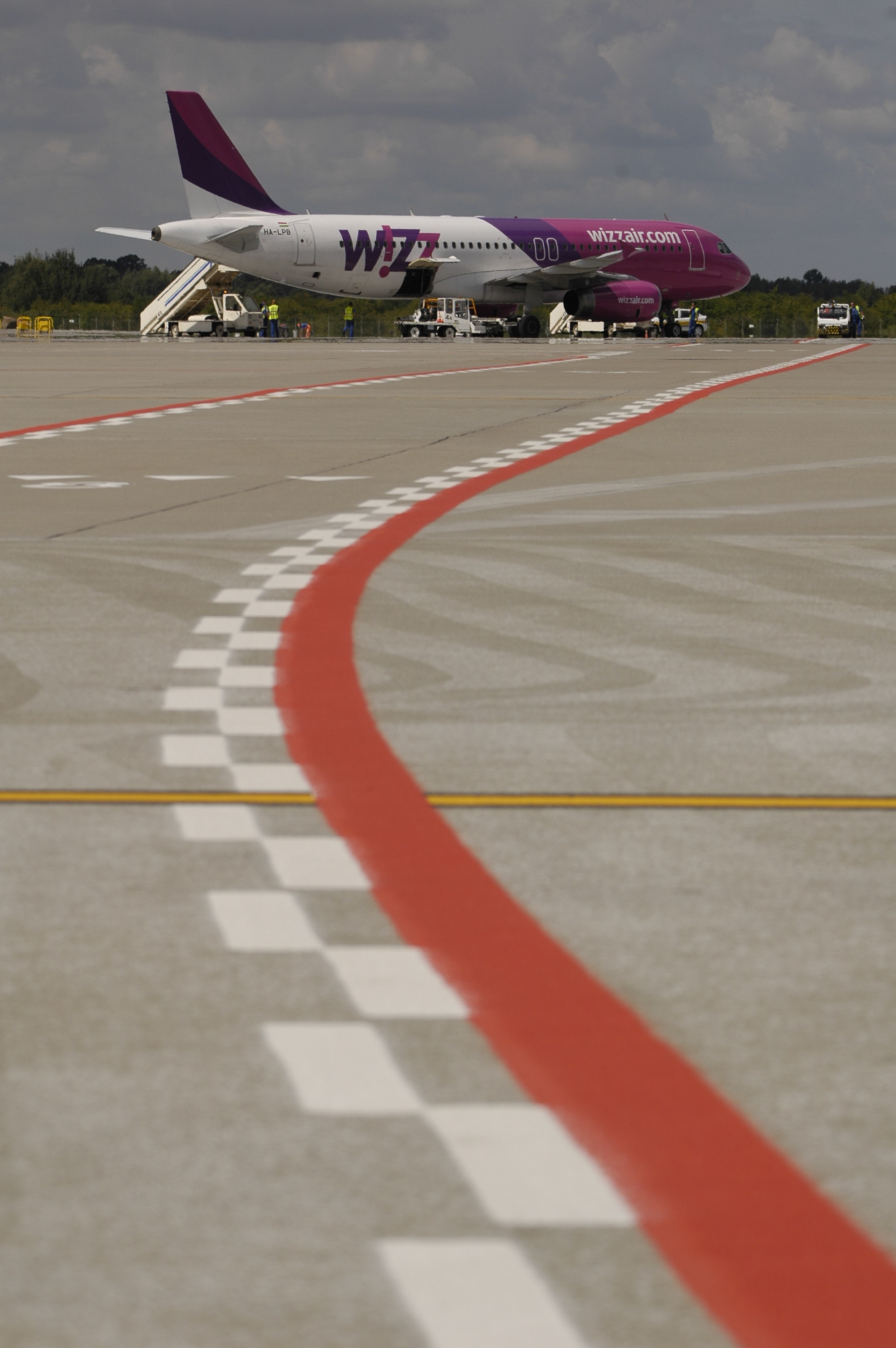 Extension of apron at the Poznan-Lawica Airport | www.skanska.pl